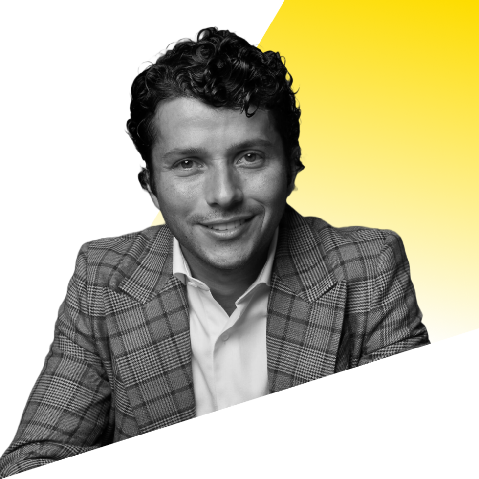 Honoring Travel Superheroes: RateHawk Reveals New Brand Identity