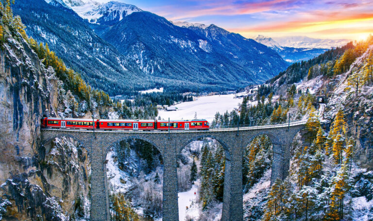 10 Best Train Rides in the World: Famous Routes and Scenic Views