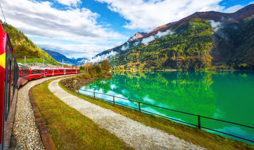 10 Best Train Rides in the World: Famous Routes and Scenic Views